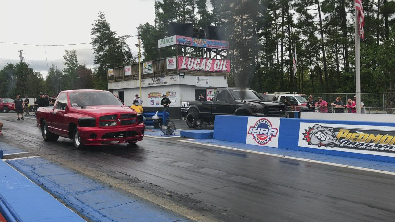 Outlaw Diesel Super Series Racers Take Off Down the Track - 01